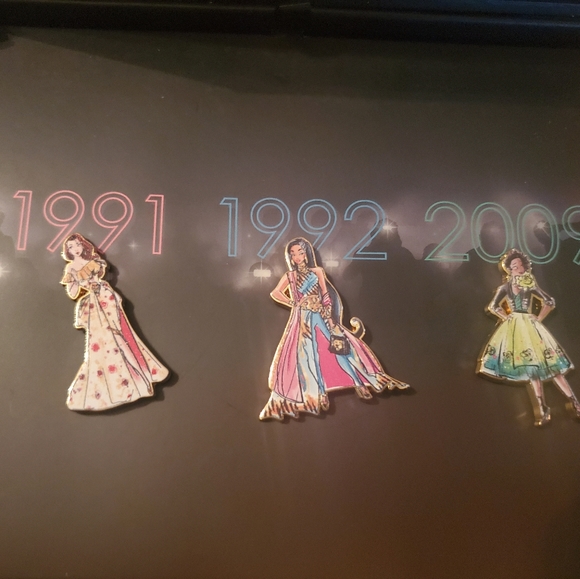 Disney | Accessories | Disney Designer Collection Pins Series 2 | Poshmark